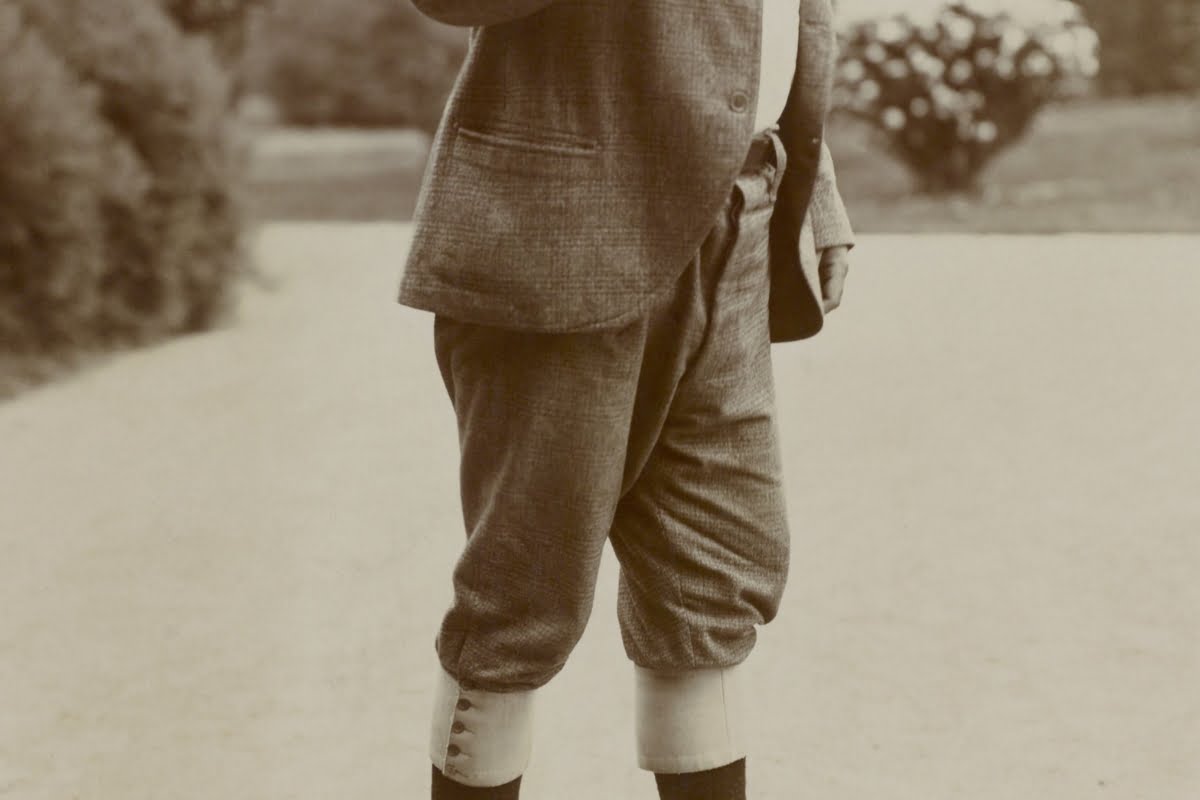 From Knickers to Polo Shirts: Unveiling the Fascinating History of Golf ...